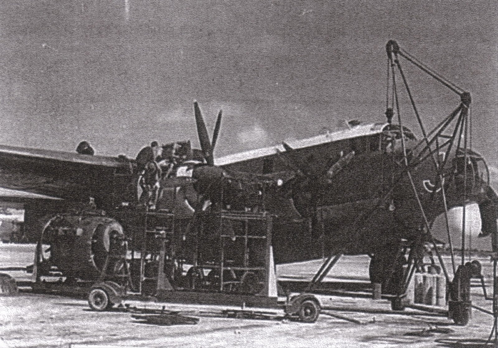 St Eval Airfield - Saint Eval Archive